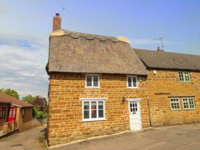 3 Bedrooms Semi detached house for sale in Manor Road, Spratton NN6