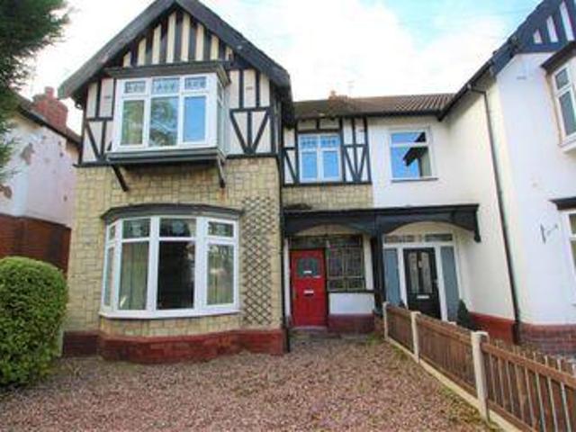 3 Bedrooms Semi detached house for sale in Maple Grove, Prestwich, Manchester M25