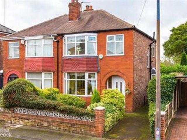3 Bedrooms Semi detached house for sale in Maple Road, Swinton, Manchester M27