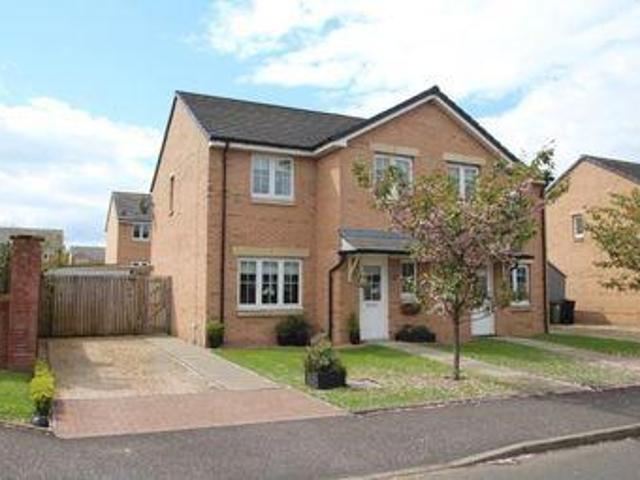 3 Bedrooms Semi detached house for sale in Margaret Parker Avenue, Kilmarnock, East Ayrshire KA1