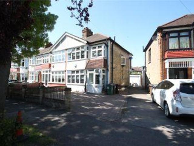 3 Bedrooms Semi detached house for sale in Marmion Avenue, London E4