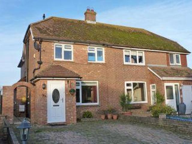 3 Bedrooms Semi detached house for sale in Marshfoot Lane, Hailsham BN27