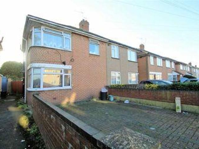 3 Bedrooms Semi detached house for sale in Marvell Avenue, Hayes, Middlesex UB4
