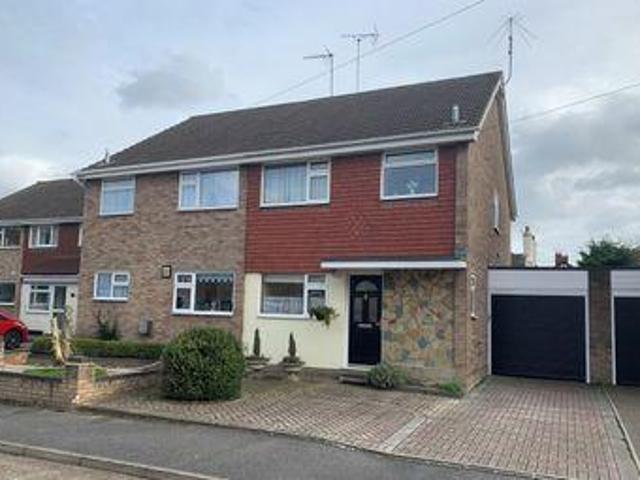 3 Bedrooms Semi detached house for sale in Mews Court, Old Moulsham, Chelmsford CM2