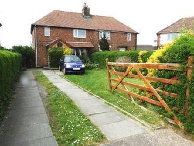 3 Bedrooms Semi detached house for sale in Meadow Grove, Winsford, Cheshire, United Kingdom CW7