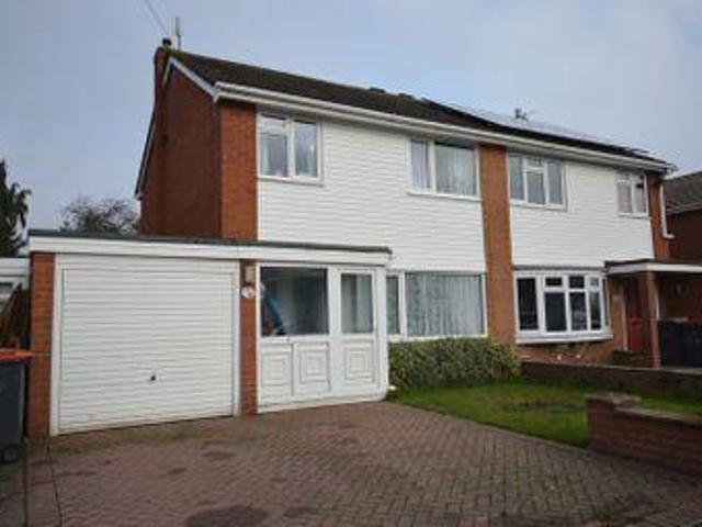 3 Bedrooms Semi detached house for sale in Meadow View Road, Newport, Shropshire. TF10