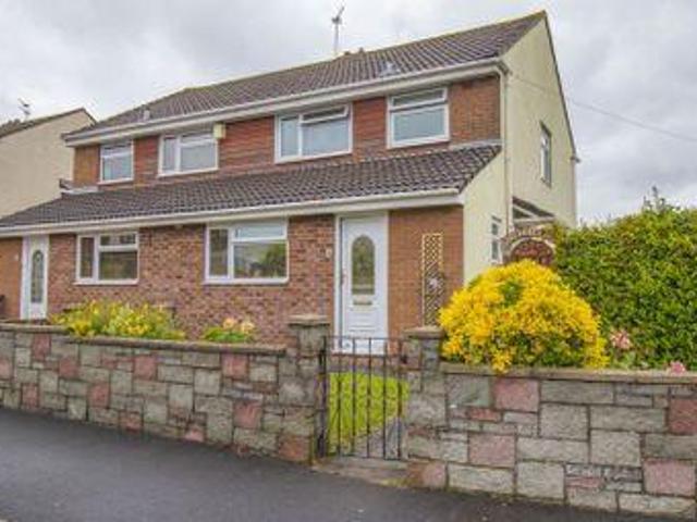 3 Bedrooms Semi detached house for sale in Meardon Road, Stockwood, Bristol BS14