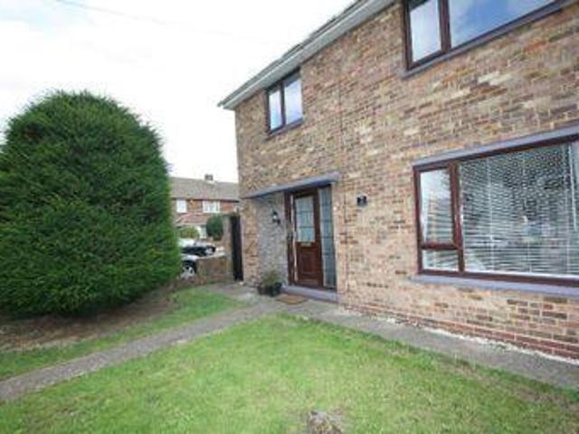 3 Bedrooms Semi detached house for sale in Medhurst Garden, Gravesend, Kent DA12