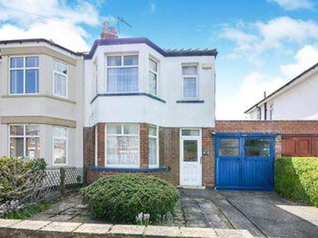 3 Bedrooms Semi detached house for sale in Melwood Grove, York YO26
