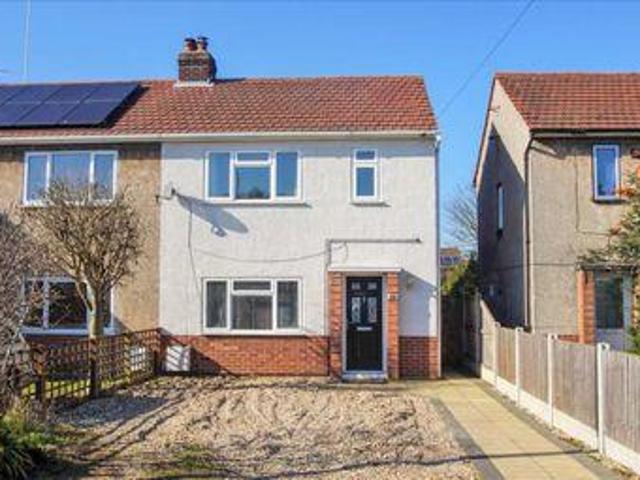 3 Bedrooms Semi detached house for sale in Mersea Road, Colchester CO2