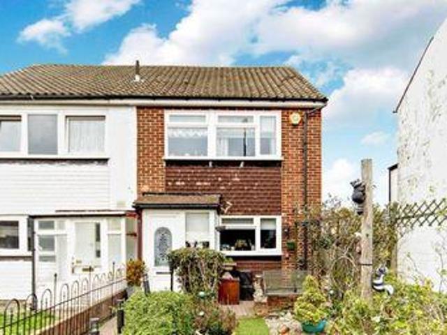 3 Bedrooms Semi detached house for sale in Mitcham Road, Croydon, Surrey. CR0