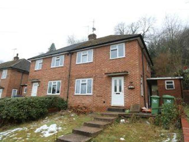 3 Bedrooms Semi detached house for sale in Micklefield Road, High Wycombe HP13