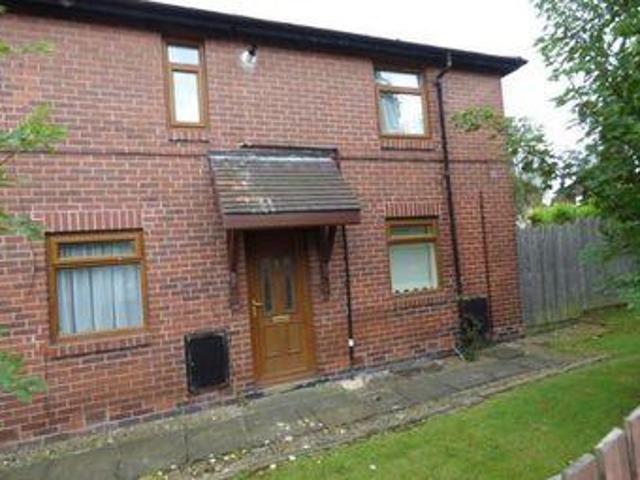 3 Bedrooms Semi detached house for sale in Middleton Road, Leeds LS27