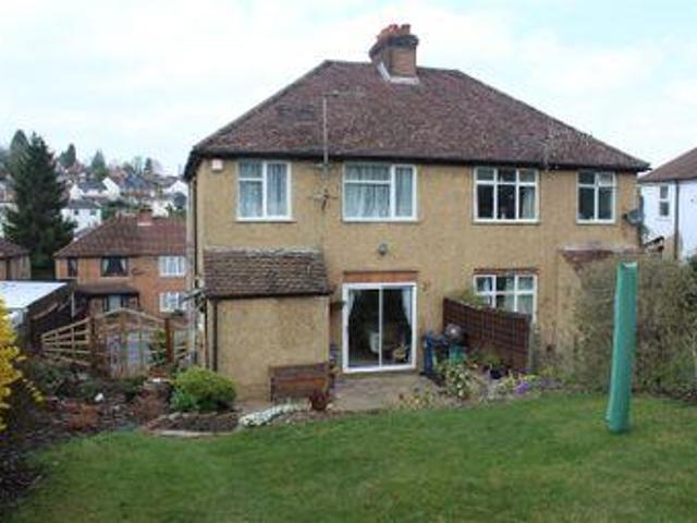 3 Bedrooms Semi detached house for sale in Mill End Road, High Wycombe HP12