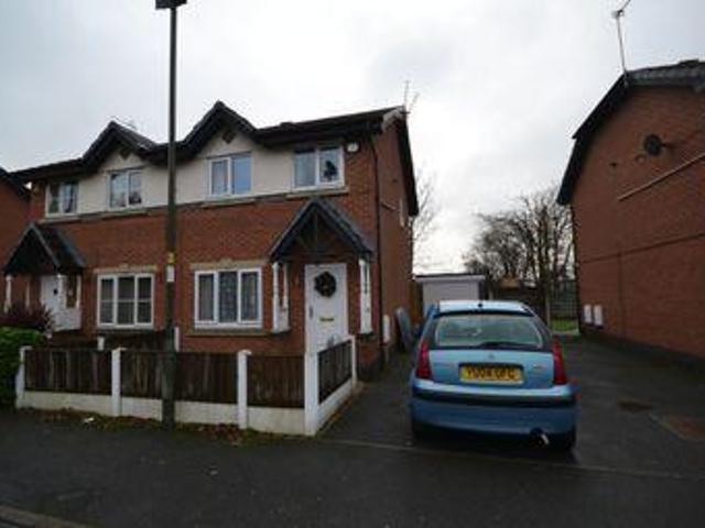 3 Bedrooms Semi detached house for sale in Miriam Grove, Leigh WN7