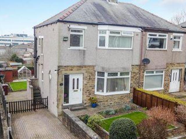3 Bedrooms Semi detached house for sale in Myers Avenue, Five Lane Ends, Bradford BD2