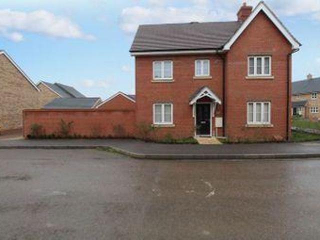 3 Bedrooms Semi detached house for sale in Norcott Mead, Shortstown, Bedford MK42