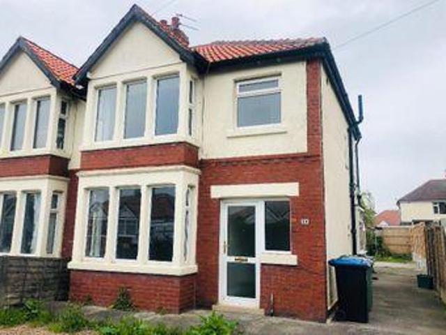 3 Bedrooms Semi detached house for sale in Norfolk Avenue, Cleveleys FY5