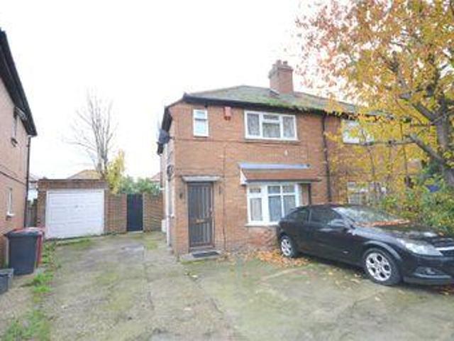 3 Bedrooms Semi detached house for sale in Norfolk Avenue, Slough SL1