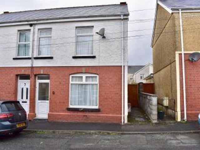 3 Bedrooms Semi detached house for sale in Norman Road, Ammanford SA18