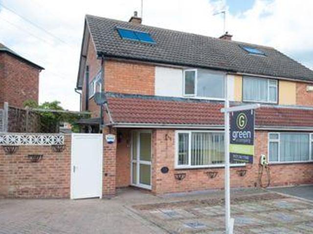 3 Bedrooms Semi detached house for sale in Norton Road, Coleshill B46