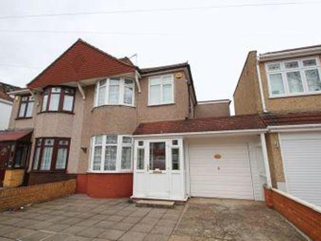 3 Bedrooms Semi detached house for sale in Northumberland Avenue, Welling DA16
