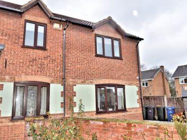 3 Bedrooms Semi detached house for sale in North End Drive, Harlington, Doncaster DN5