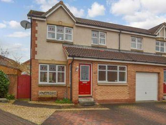 3 Bedrooms Semi detached house for sale in North Larches, Dunfermline KY11