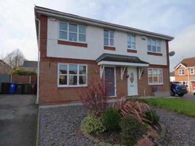 3 Bedrooms Semi detached house for sale in North Way, Hyde, Greater Manchester SK14