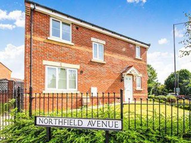 3 Bedrooms Semi detached house for sale in Northfield Avenue, Toll Bar, Doncaster DN5