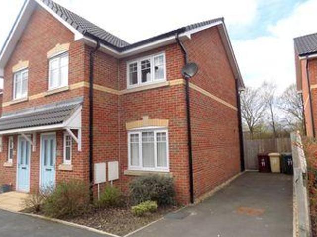 3 Bedrooms Semi detached house for sale in Napier Drive, Horwich, Bolton BL6