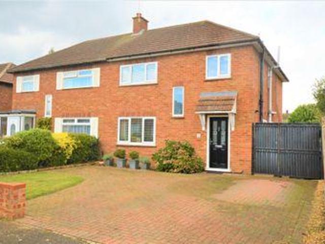 3 Bedrooms Semi detached house for sale in Nash Close, Colchester CO3