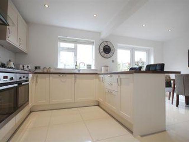 3 Bedrooms Semi detached house for sale in Netherfield Road, Somersall, Chesterfield S40