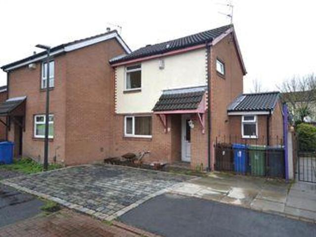 3 Bedrooms Semi detached house for sale in Netherfields, Leigh WN7