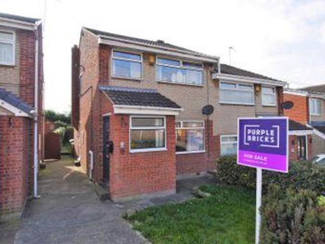 3 Bedrooms Semi detached house for sale in Nethermoor Drive, Killamarsh, Sheffield S21