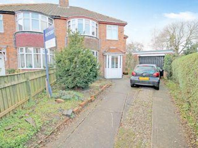 3 Bedrooms Semi detached house for sale in Nevinson Grove, York YO10