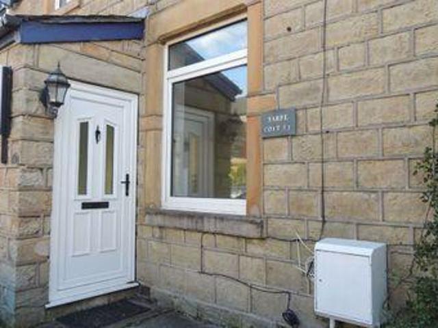 3 Bedrooms Semi detached house for sale in Newshaw Lane, Hadfield, Glossop SK13