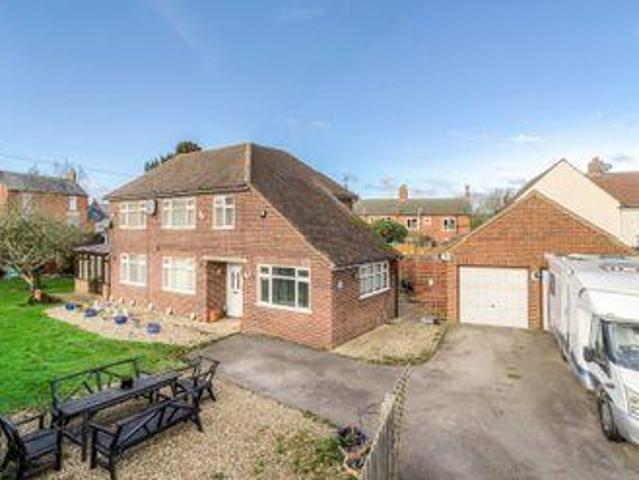 3 Bedrooms Semi detached house for sale in Newport Road, Hanslope, Milton Keynes MK19