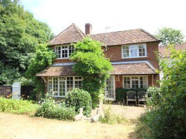 3 Bedrooms Semi detached house for sale in Newton Valence, Alton, Hampshire GU34
