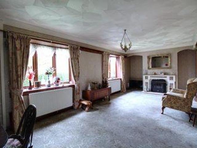 3 Bedrooms Semi detached house for sale in Newthorpe Road, Norton, Doncaster DN6