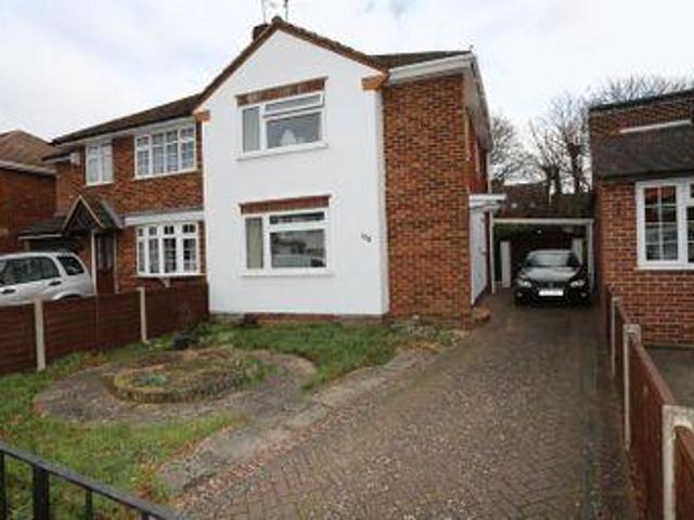3 Bedrooms Semi detached house for sale in Nightingale Road, Woodley, Reading RG5