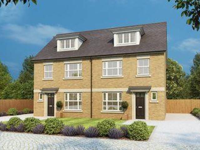 3 Bedrooms Semi detached house for sale in Ninelands Lane, Garforth, Leeds LS25