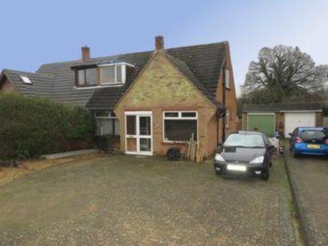 3 Bedrooms Semi detached house for sale in Ninesprings Way, Hitchin SG4