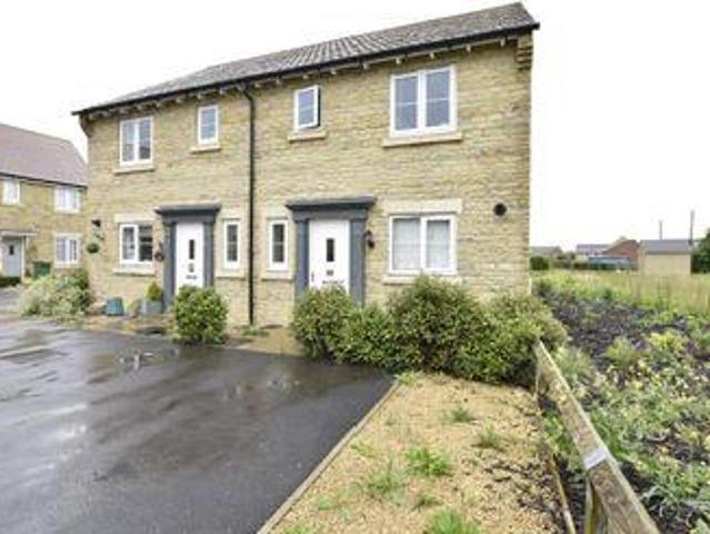 3 Bedrooms Semi detached house for sale in Nuthatch Drive, Bishops Cleeve GL52