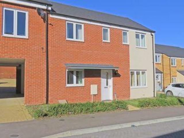 3 Bedrooms Semi detached house for sale in Nuffield Way, Basingstoke, Hampshire RG24