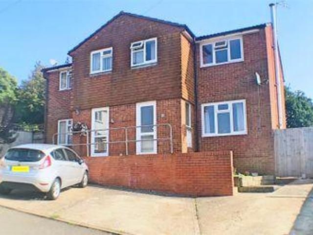 3 Bedrooms Semi detached house for sale in Smith Close, Ninfield, Battle TN33