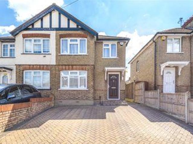 3 Bedrooms Semi detached house for sale in Snowden Avenue, Hillingdon, Middlesex UB10