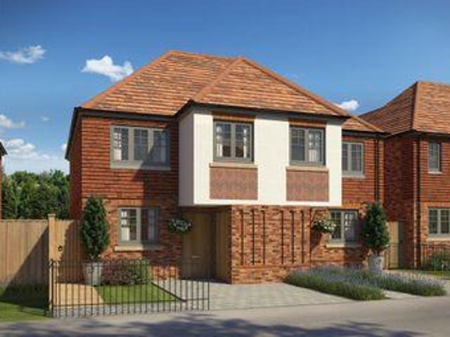 3 Bedrooms Semi detached house for sale in South Lane, New Malden KT3