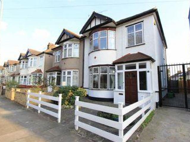 3 Bedrooms Semi detached house for sale in South Park Terrace, Ilford, Essex IG1