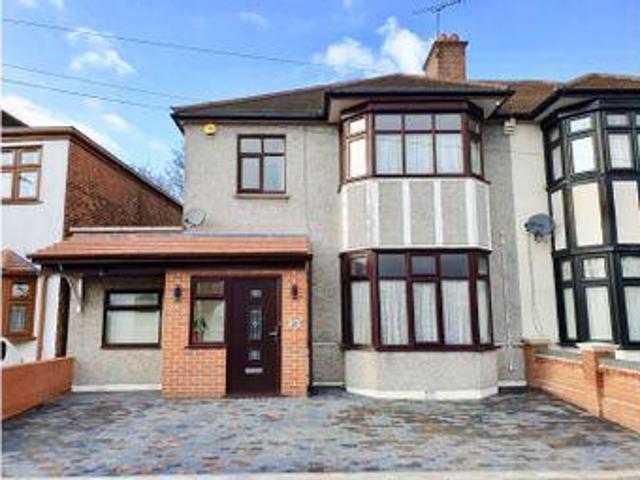 3 Bedrooms Semi detached house for sale in South Park Drive, Ilford IG3
